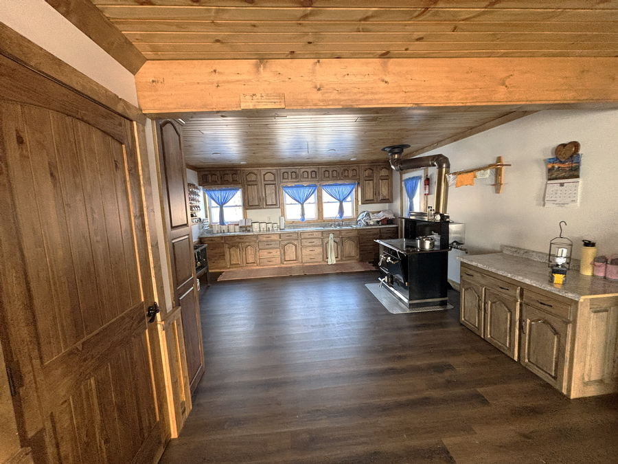 Stunning Hand-Crafted Amish Home — North of Anabel, Macon County, MO